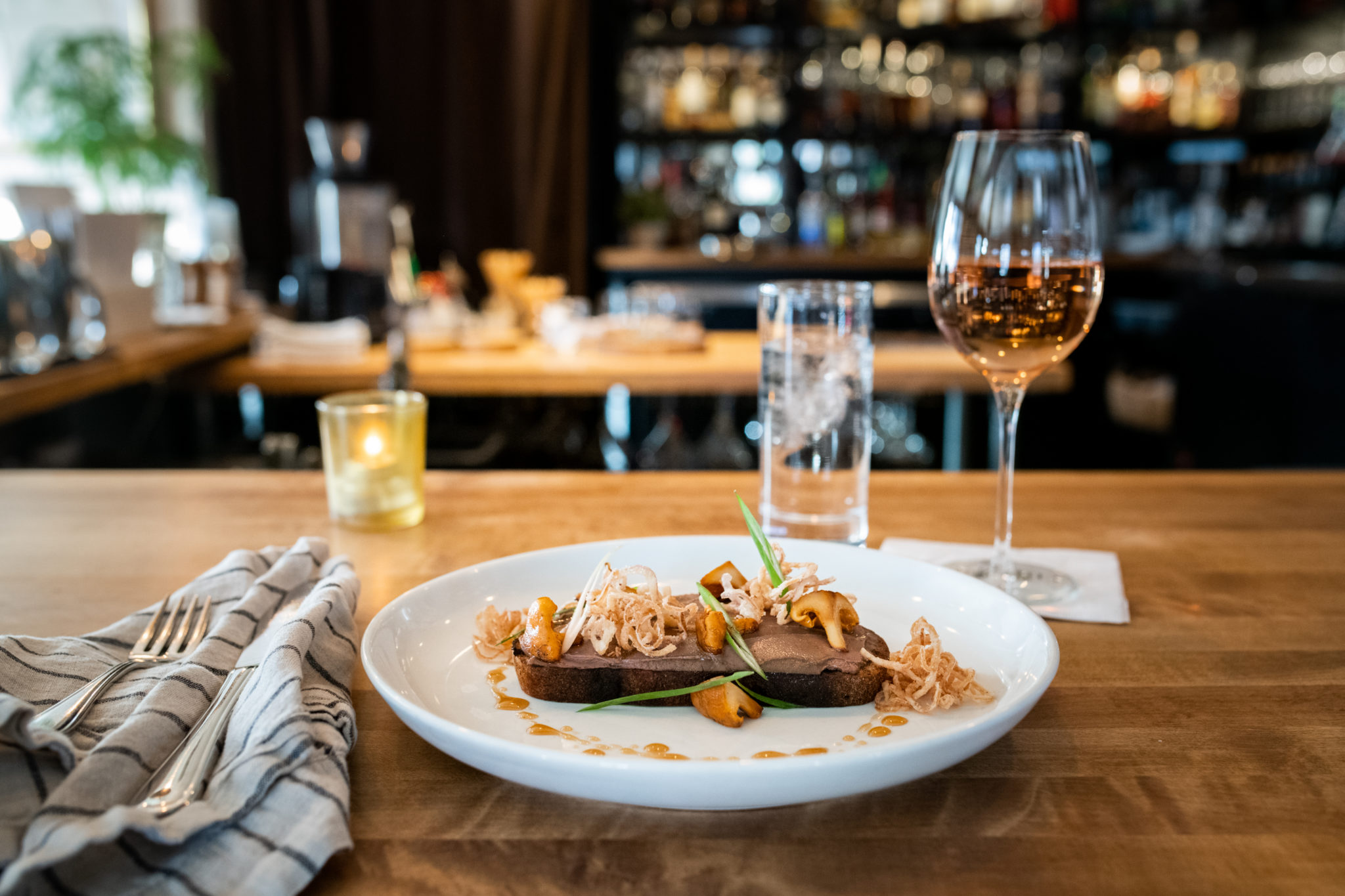 Peep These Dining Spots for the Ultimate Fall Weekend in Stowe, Vermont ...
